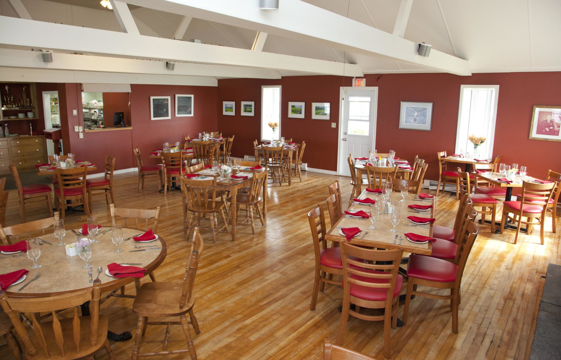 Clubhouse Restaurant - Chester Golf Club